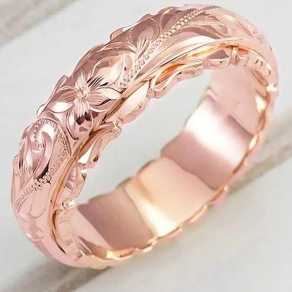 Jewelry | Gorgeous 18k Rose Goldplated Flower Pattern Ring | Poshmark